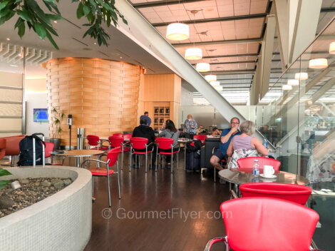 Review: Air Canada Maple Leaf Lounge Vancouver (YVR) Transborder ...